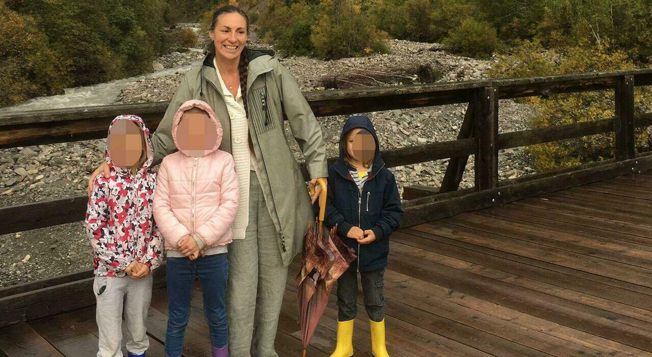 Famiglia nel bosco, mamma Catherine riabbraccia i tre bambini: «Quando ...