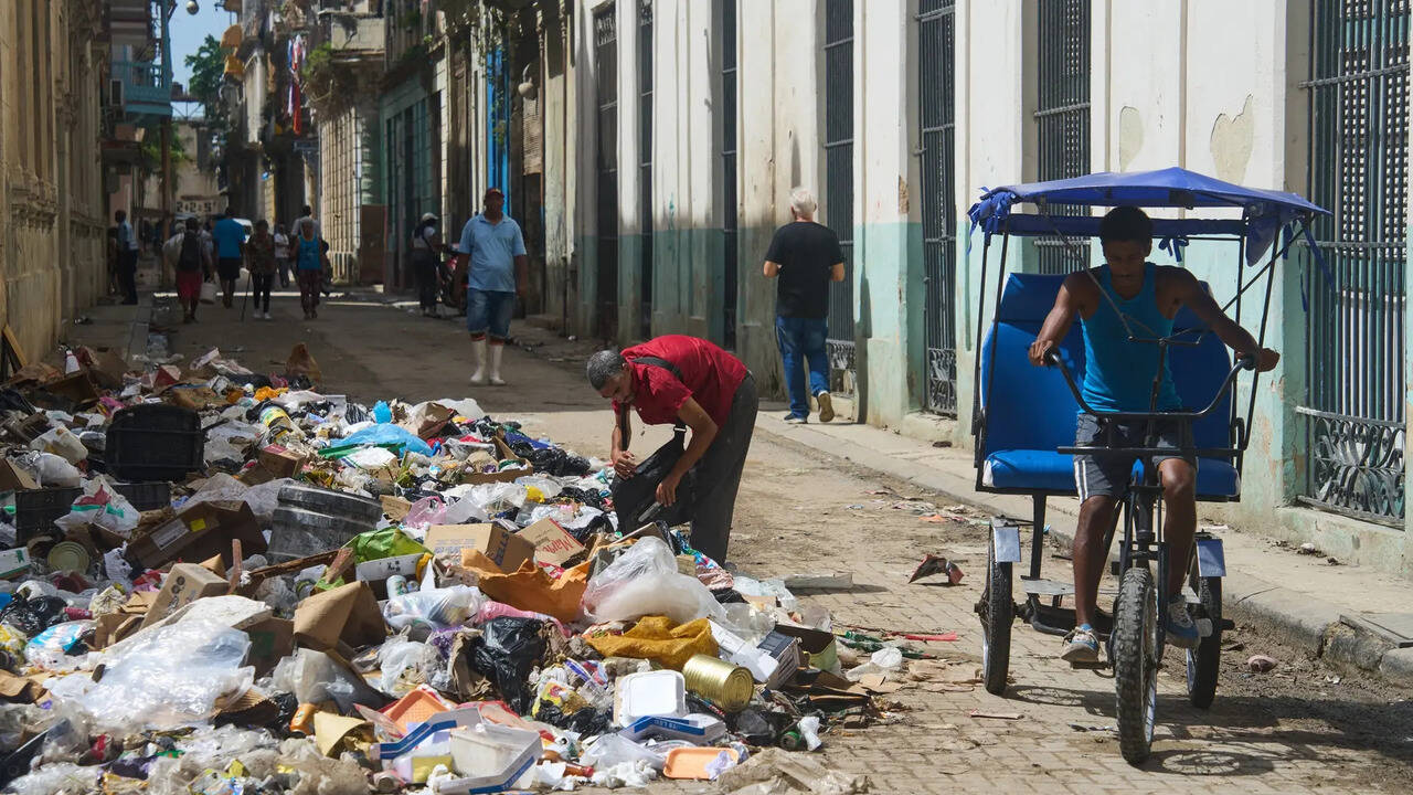 Havana faces garbage crisis amid fuel shortages