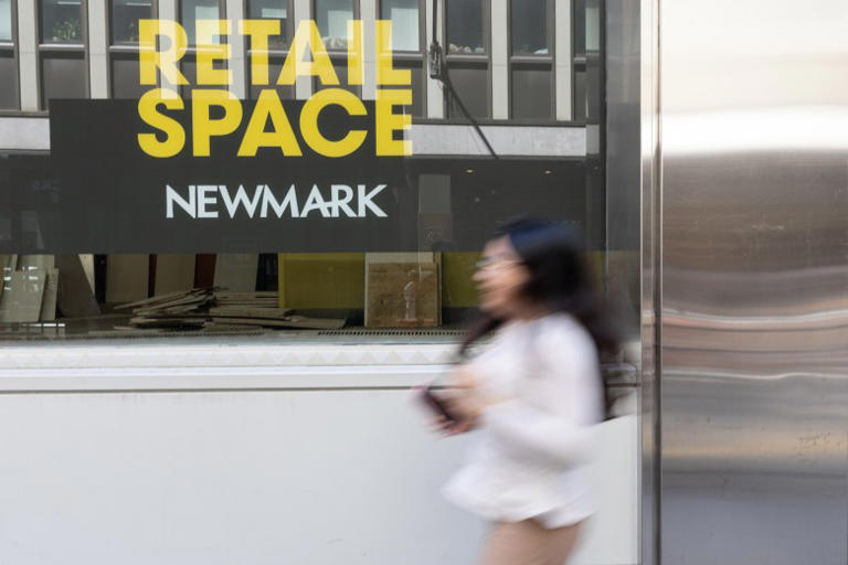 15,700 zombie storefronts sit empty across NYC, new report says