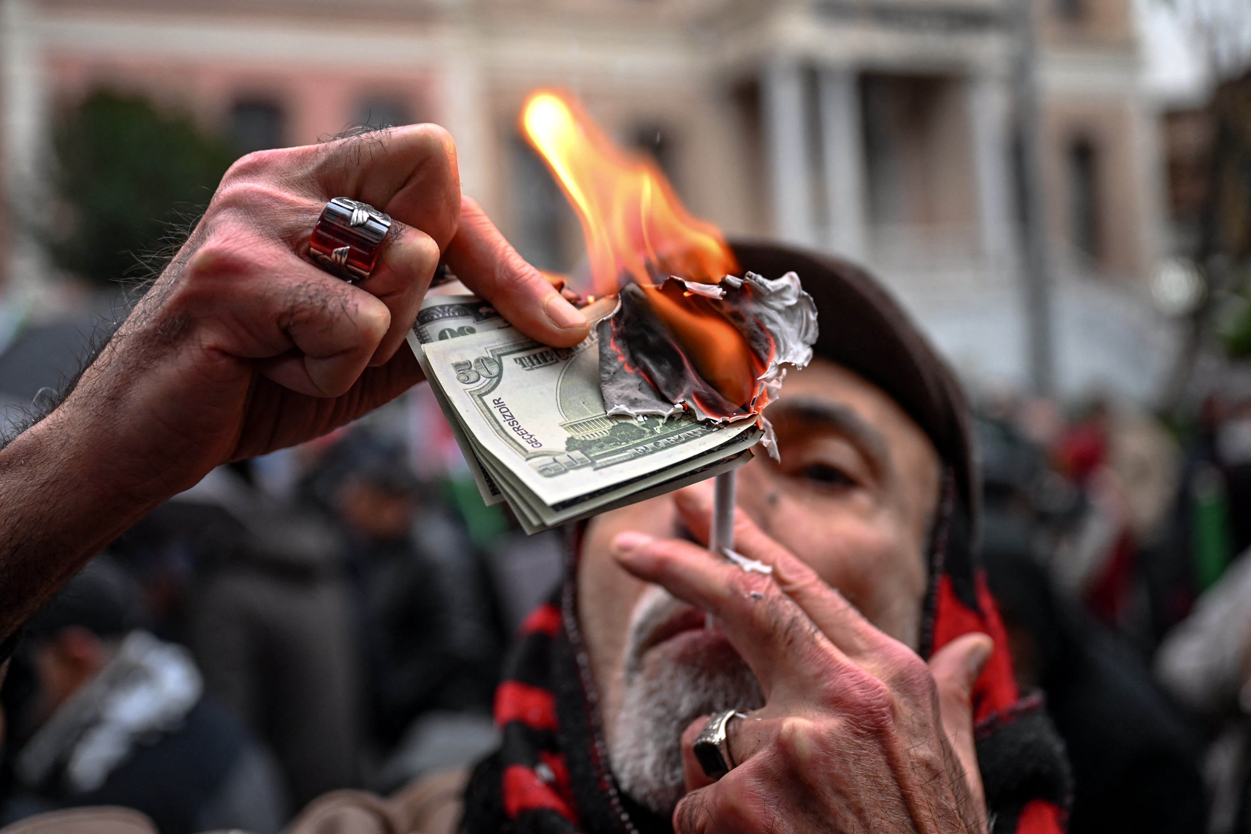 Lebanon burns foreign reserves to hold pound steady in face of ...