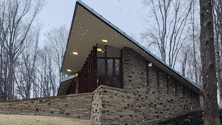 Architect Frank Lloyd Wright's final project is a surreal wood, stone ...