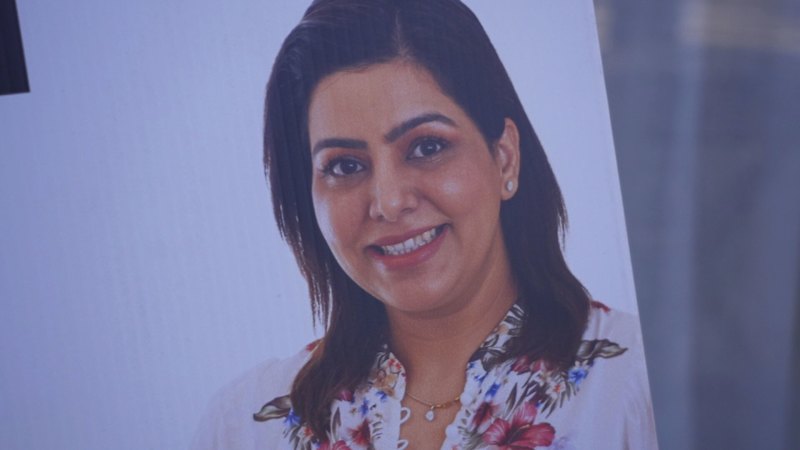 When Sona's signs started to disappear, she decided to fight back