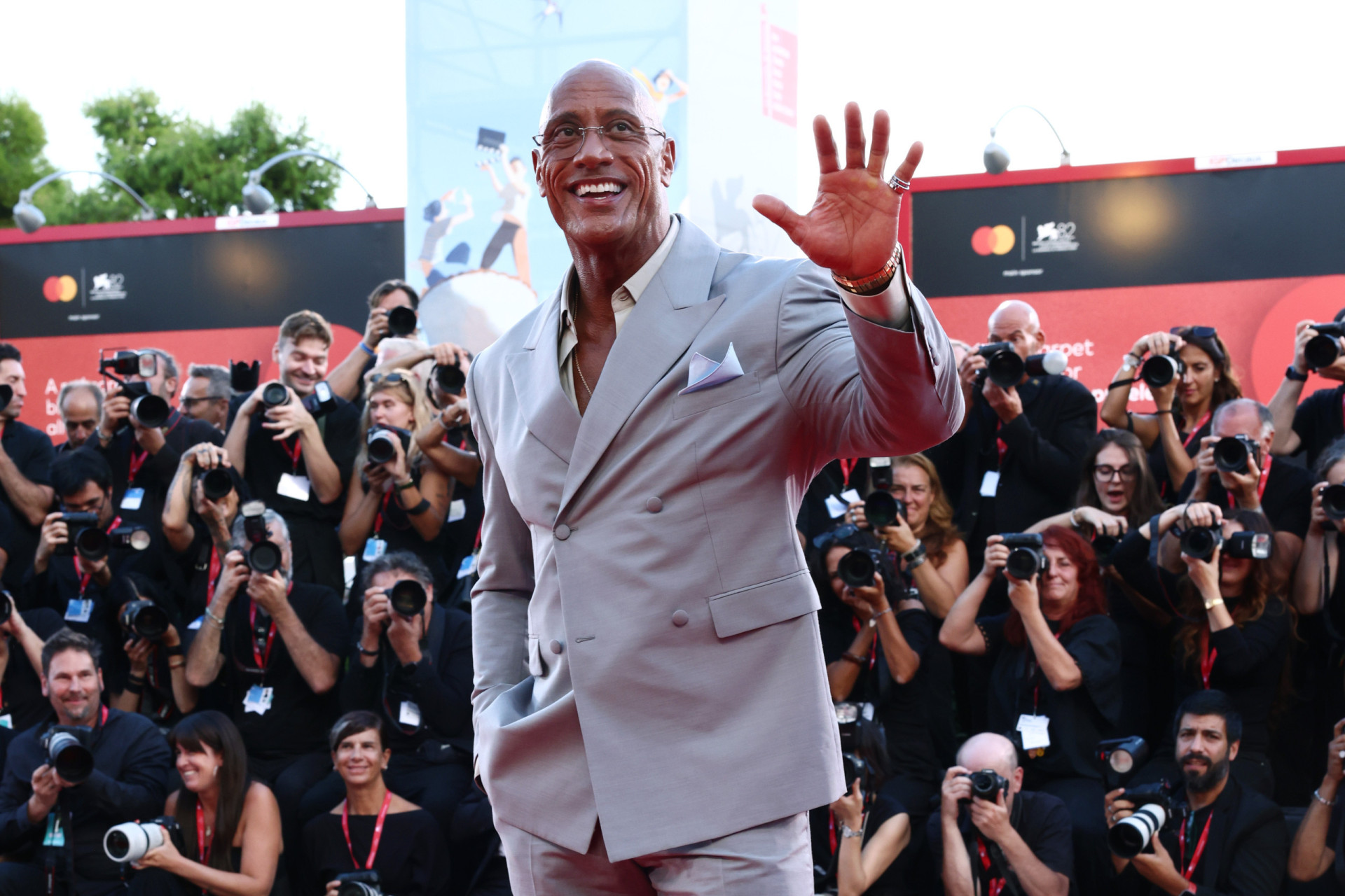 Heights of fame: The tallest men in Hollywood