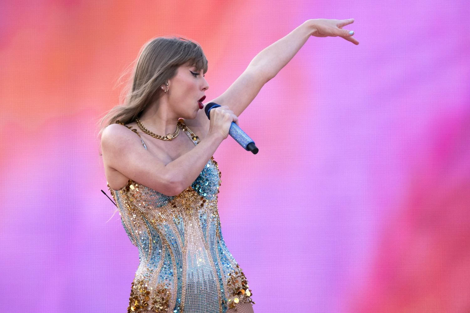 Taylor Swift suelta la bomba: ha invitado a Karlie Kloss a su boda con ...