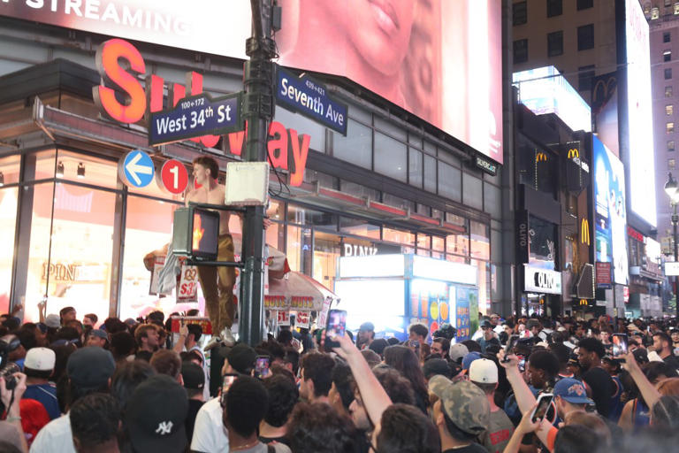 Multiple Knicks fans arrested celebrating team’s NBA Finals Game 1 win ...