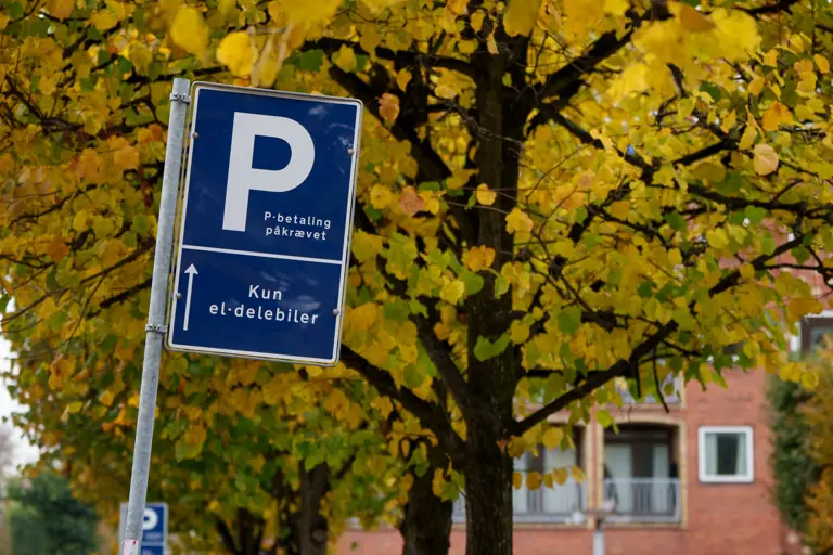 Efter kritik dropper København p-pladser til el-delebiler
