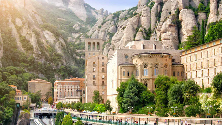 Historia de la Abadía de Montserrat: la Moreneta, los monjes y su papel ...