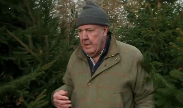 Terrifying moment Jeremy Clarkson struggles for breath as he's rushed ...