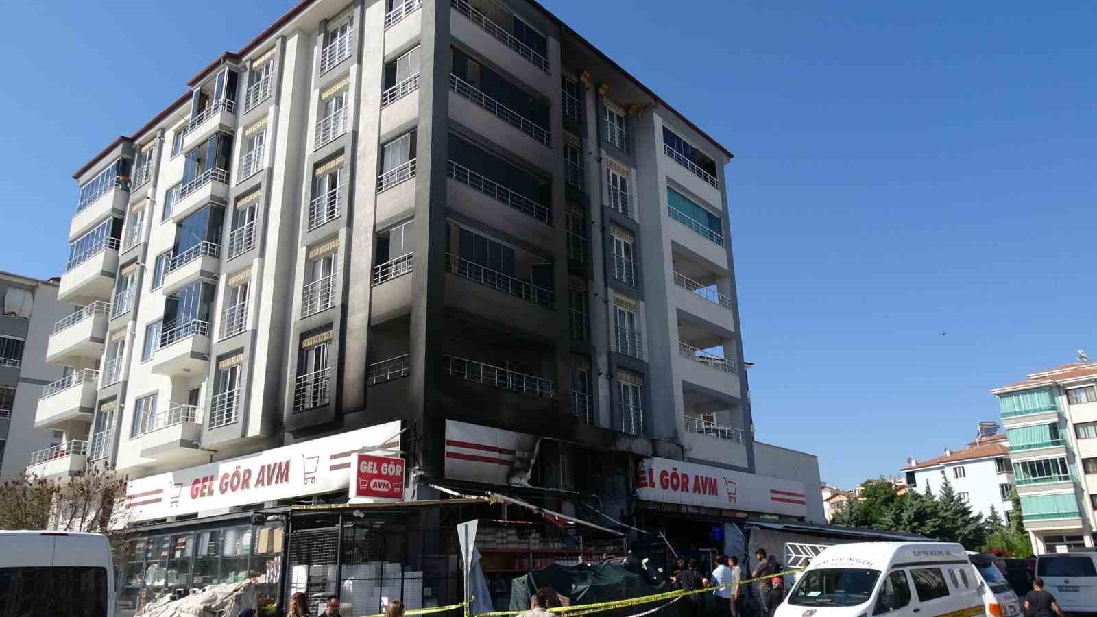 Malatya’da AVM’de çıkan yangın korkuttu
