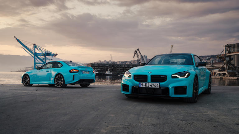 BMW M2 2026 chega com tração integral e 480 cv