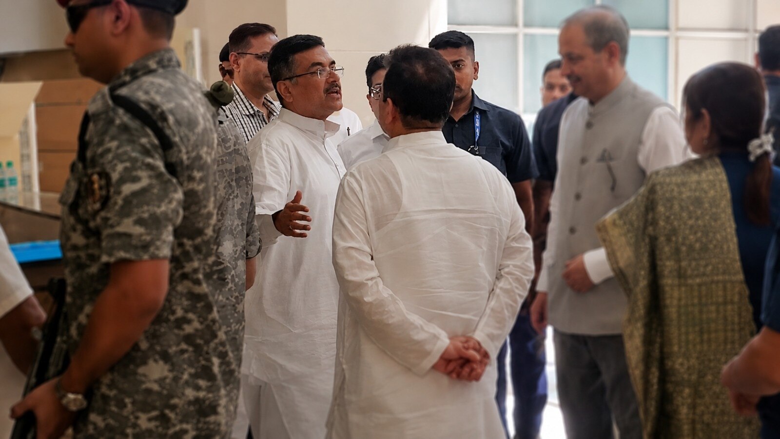 A Delhi corridor 'accidental' meet that triggered TMC's biggest split ...
