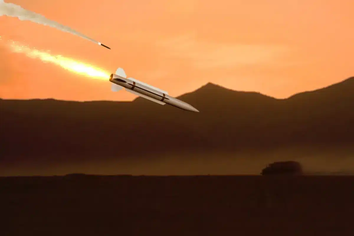 Ce missile russe atteint 9 200 km/h et frappe en moins de six minutes ...