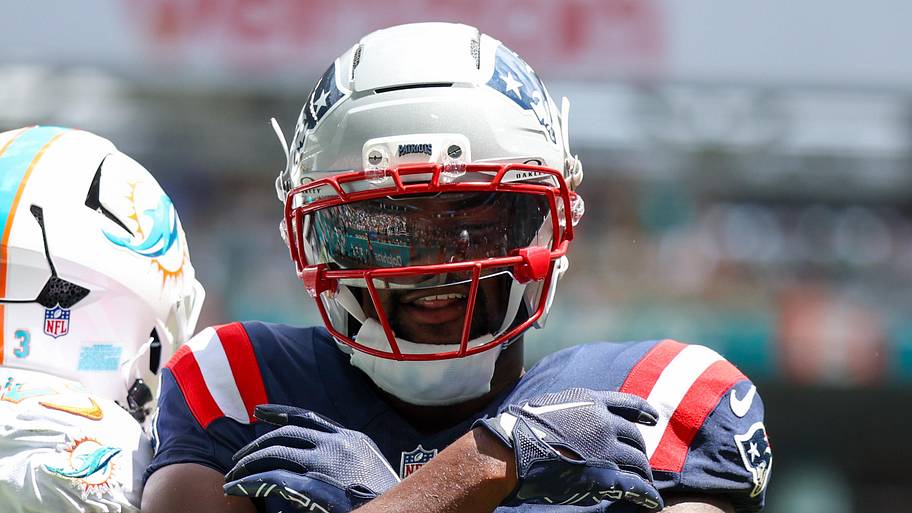 Dolphins now have rare shot at pulling off an in-division trade