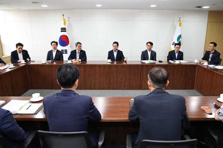 Gyeongnam governor Park Wan-soo focuses on livelihood stability, new ...