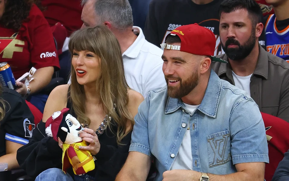 Travis Kelce calls Taylor Swift 'a real one' amid wedding buzz