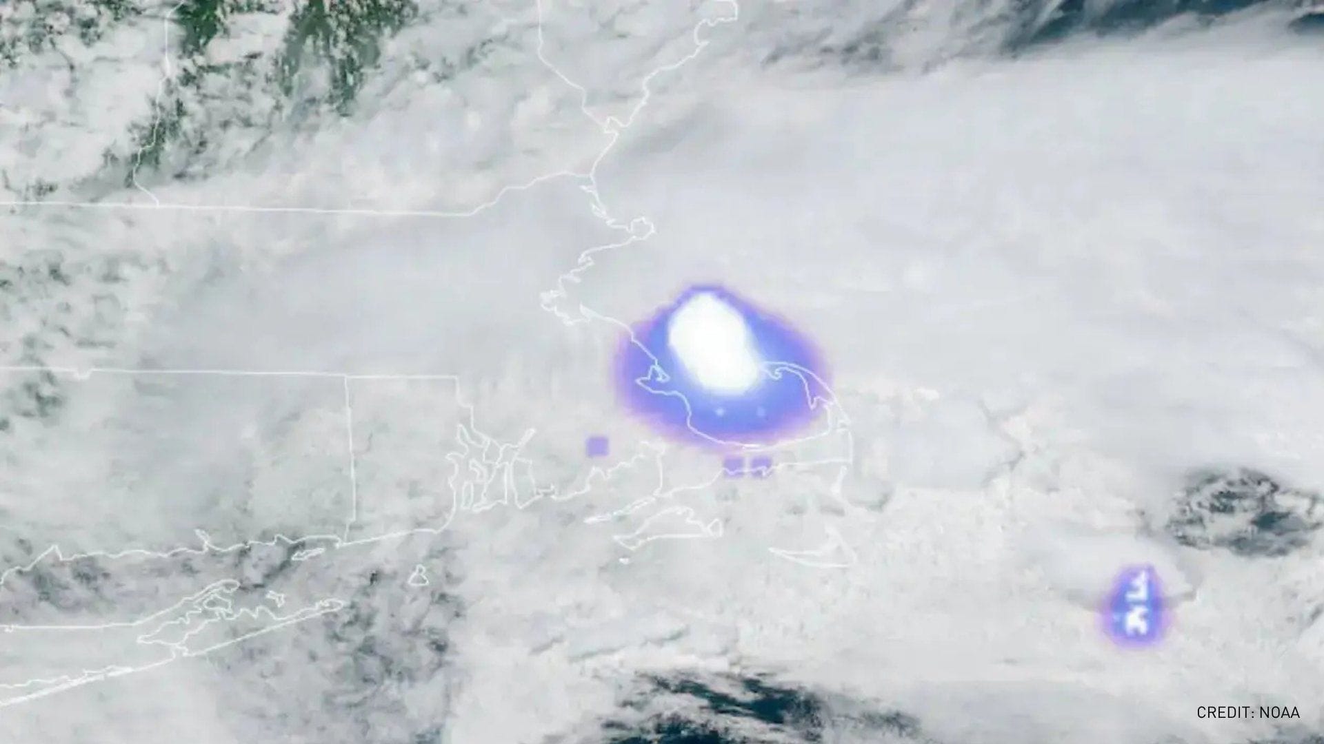 Daylight fireball explodes over New England with force of 300 tons of TNT