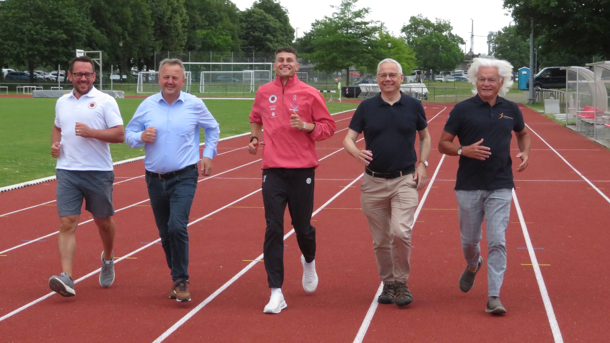 Sport im Zeichen der Solidarität: Sonnenblumenlauf in Dresden ...