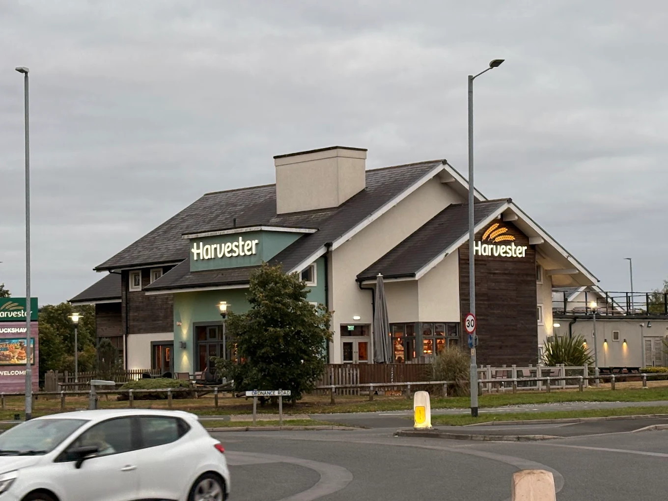 Harvester pub restaurant in Buckshaw Village to close for refurbishment