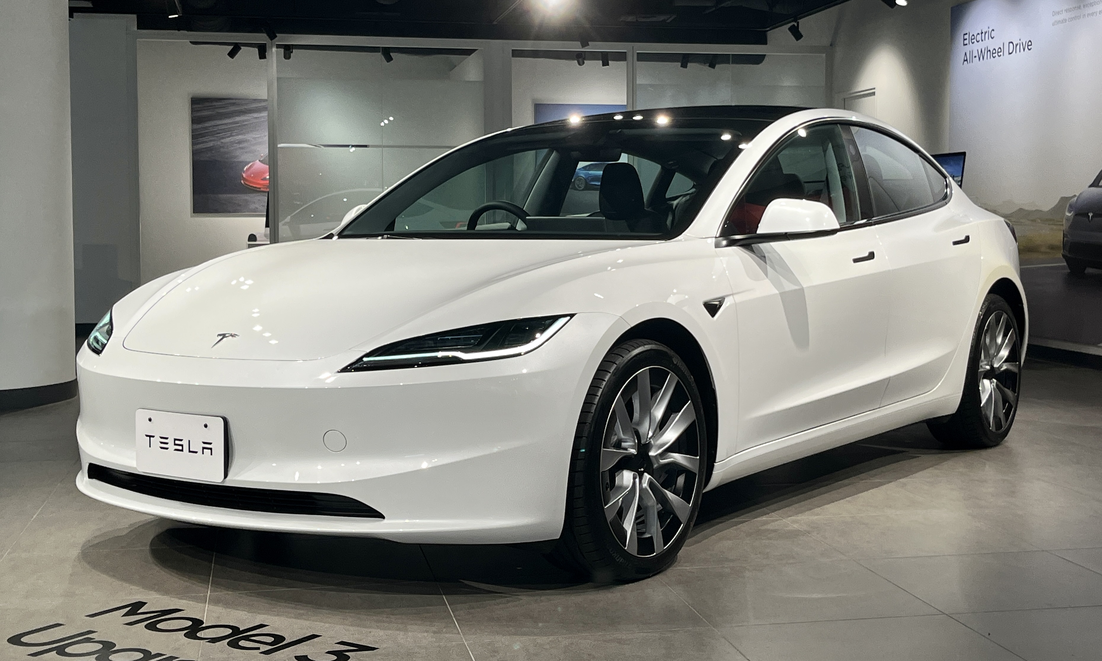 Tesla Model 3 lost 82 miles of range after 380,000 miles