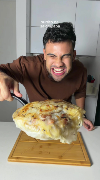 Salchipapa burrito crunch ASMR