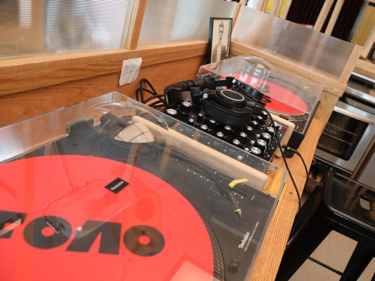 What it's like at FONO, Ottawa's first hi-fi listening bar