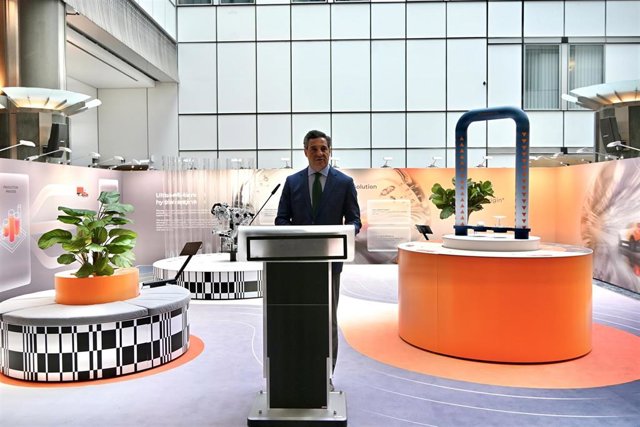 De la Hoz (PP) participa en la presentación en Bruselas de un motor ...