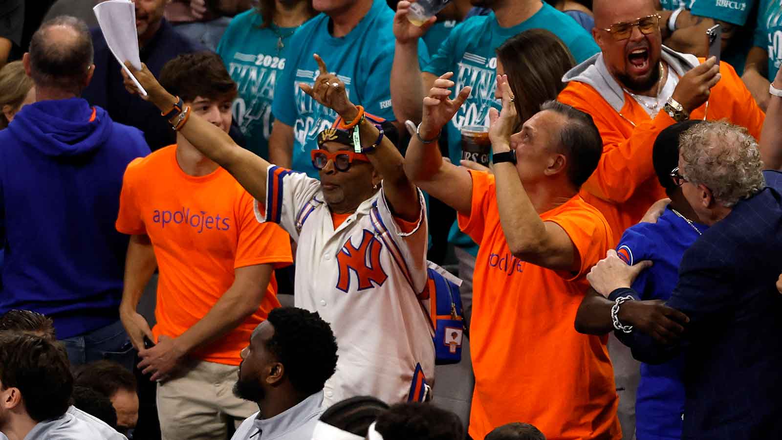Knicks fans already feeling it with bold chant after Game 1 vs. Spurs