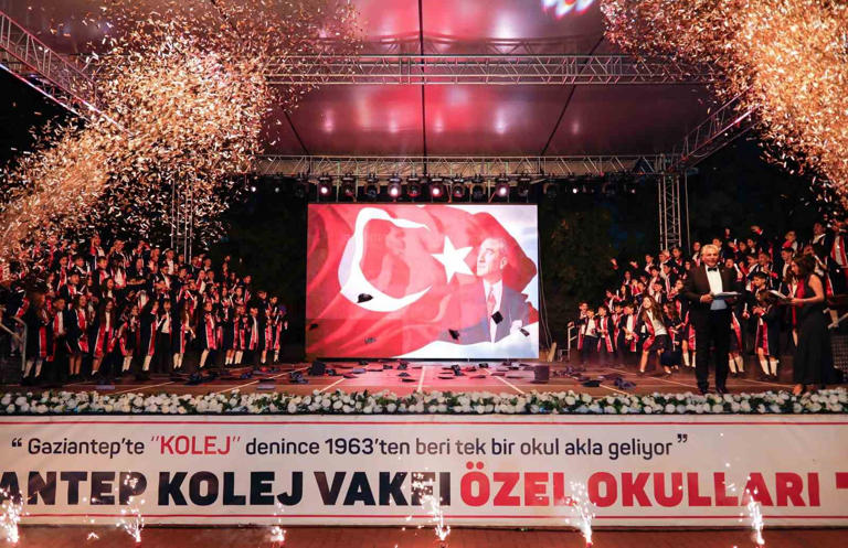 GKV Özel İlkokulu’nda kep heyecanı ve mezuniyet gururu