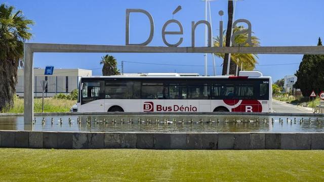 Dénia le da un empujón al bus: será gratuito durante sus primeros 15 días