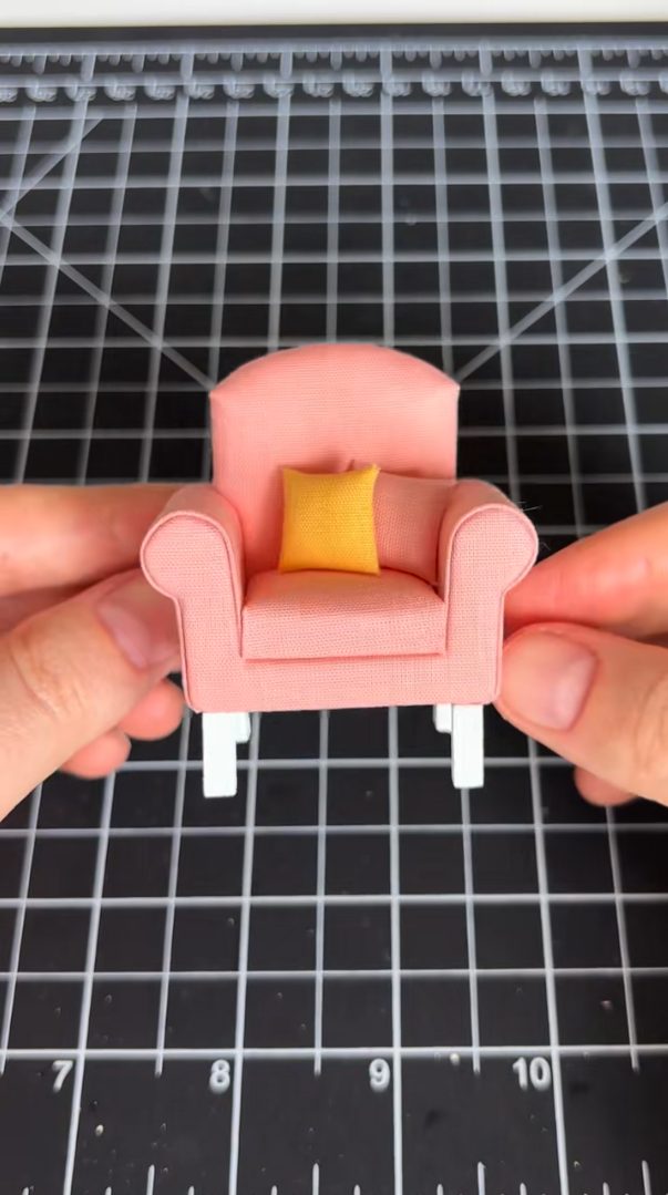 This tiny pink mini chair is too cute