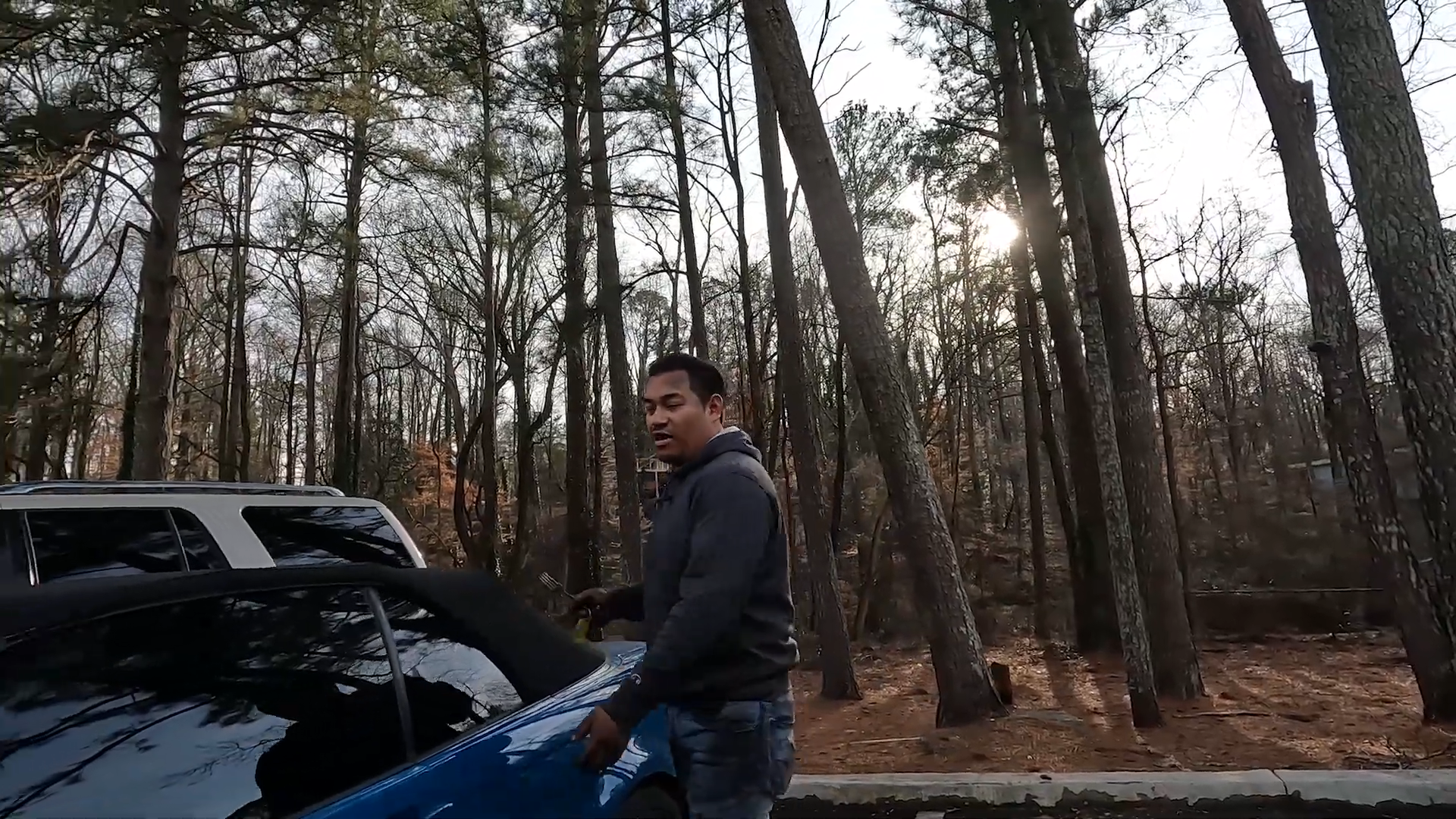 Driver humiliates himself trying to stop a tow - caught on camera