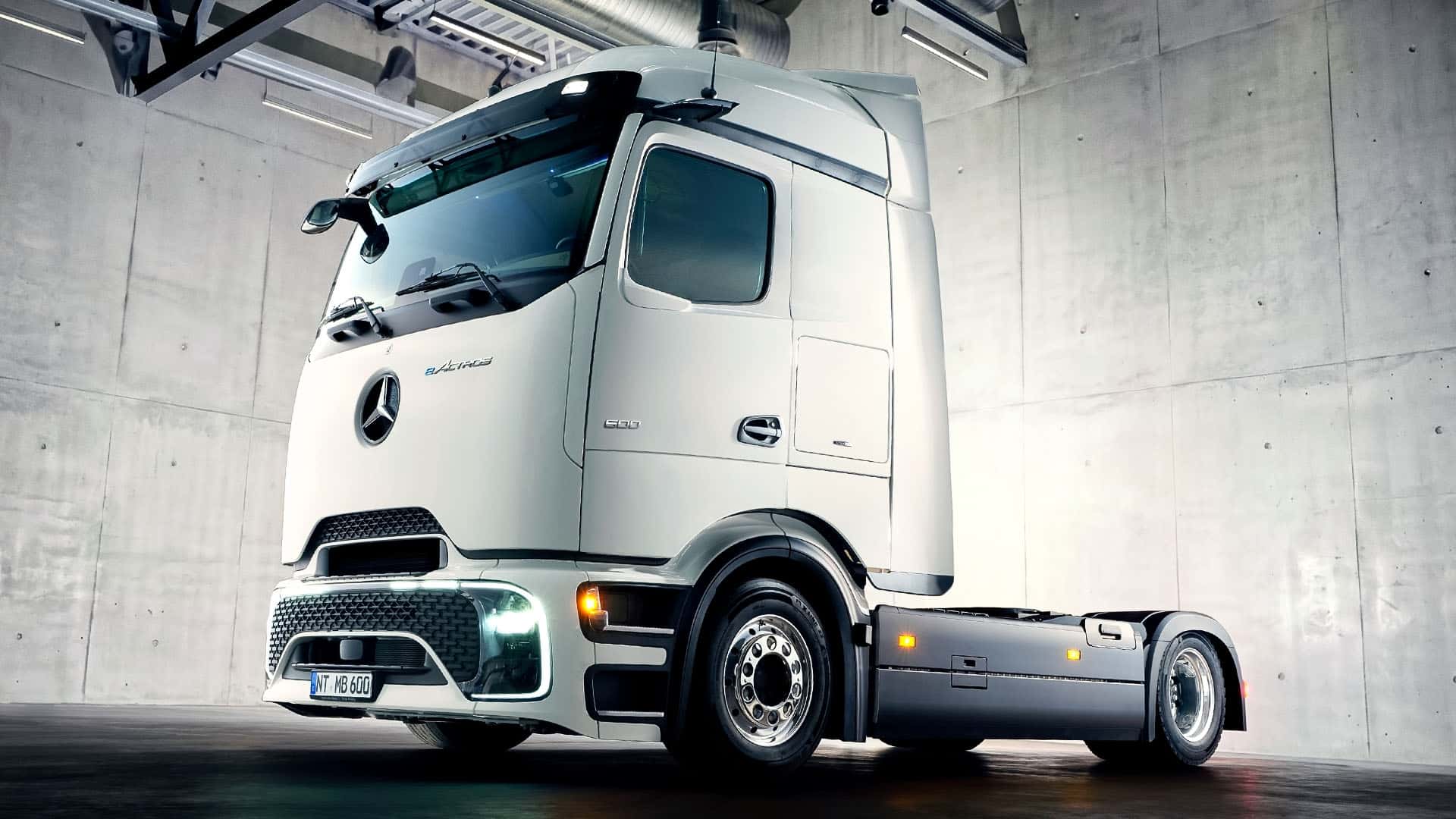 Mercedes presenta il nuovo camion elettrico eActros Lowliner
