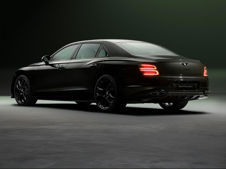 New Bentley Flying Spur S is hiding a 500kW hybrid V8 behind a sinister ...