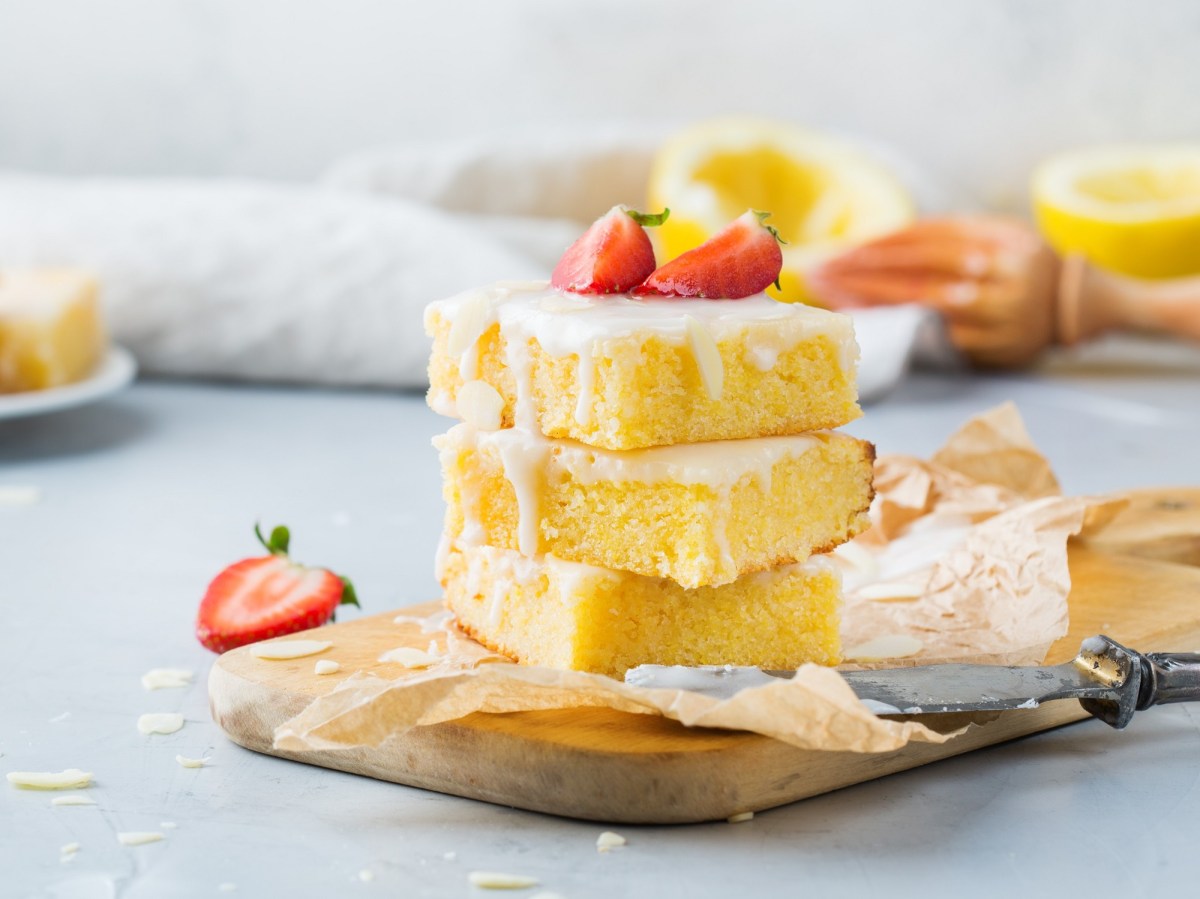 Rezept für Selterskuchen: Wir lieben diesen Zitronenkuchen vom Blech