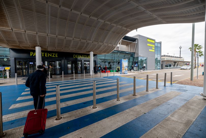 Wales team in travel chaos as plane diverted mid-flight and FAW forced ...