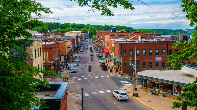 'The birthplace of Minnesota' is a picturesque, artsy city with a ...