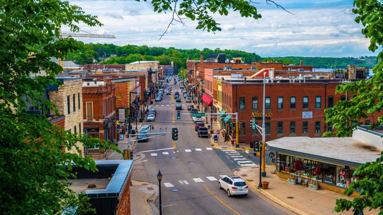 'The birthplace of Minnesota' is a picturesque, artsy city with a ...