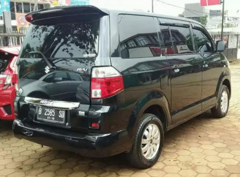 Suzuki APV muat delapan orang, harga bekasnya tinggal segini