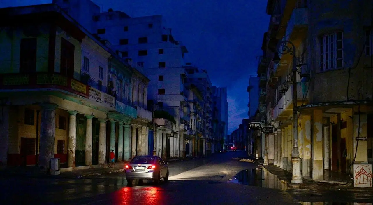 Sospesi a Cuba i pagamenti tramite i circuiti Visa e Mastercard: dietro ...