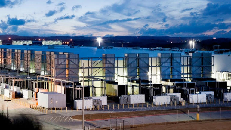 Google promises to return more water than its data centres take: Here ...
