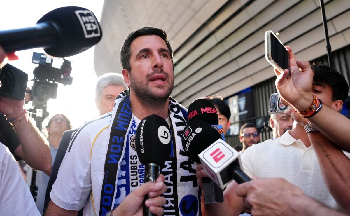 Manchester City amenaza con denunciar a Riquelme. ¿Cuánto tiene que ...