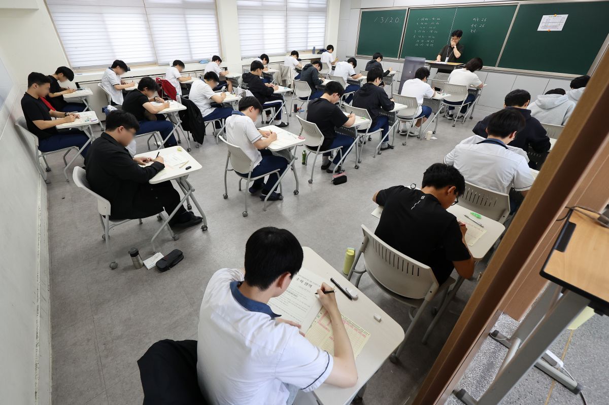 광주시교육청, 6월 수능 모평 "수학, 작년 수능과 비슷"