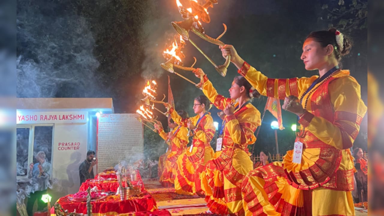 Women break centuries-old barrier, lead aarti at Jammu temple