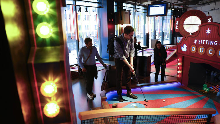 Where to play indoor golf in Columbus