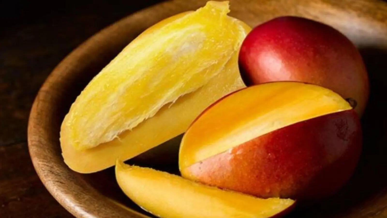 6 DIY skincare and haircare uses that save money naturally