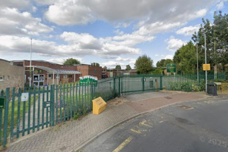 Plans to restrict traffic around Luton schools to protect pupils