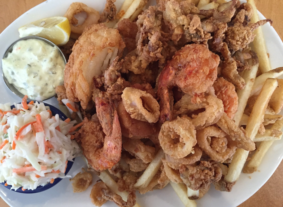 5 restaurant chains with the best fish-and-fries combo, according to diners