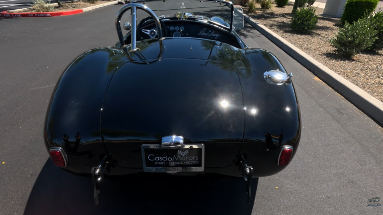 What makes the Cobra MKIII’s design both practical and stunning