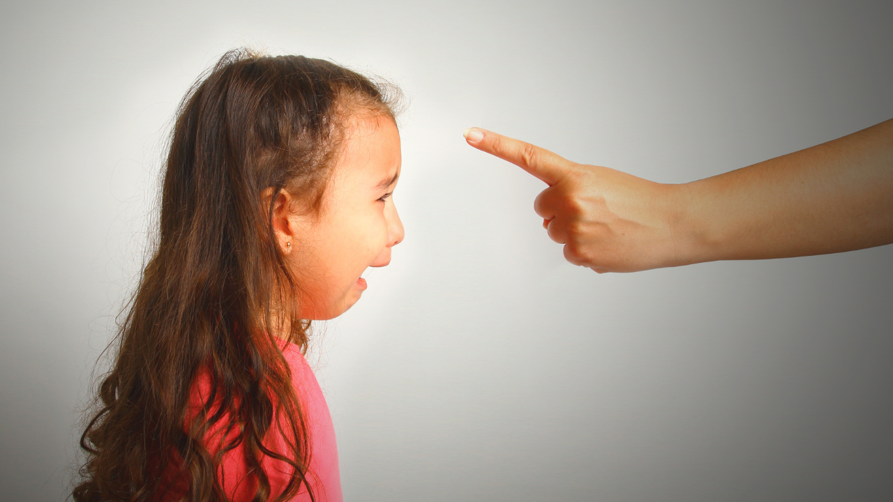 Child behavior expert says these 5 common phrases parents say to their ...
