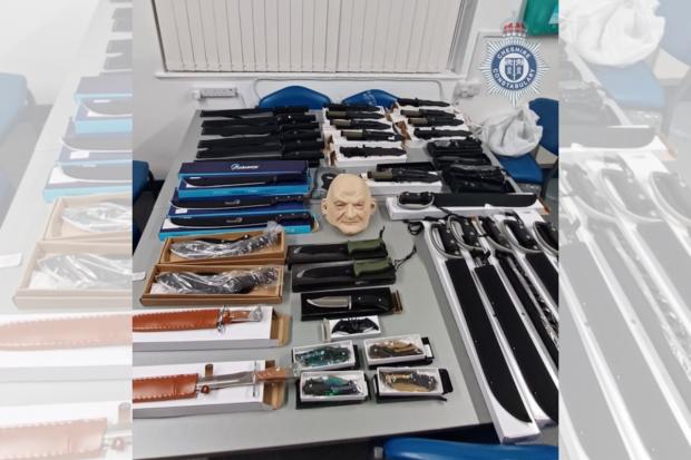 More than 40 zombie knives and machetes seized with creepy mask in M6 stop
